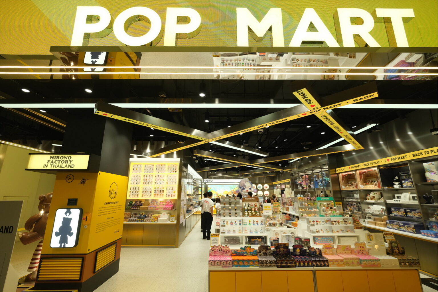 POP MART กล่องสุ่มอาร์ตทอยยอดนิยมอันดับ 1 ของโลก เปิดตัวแฟลกชิปสโตร์ ...